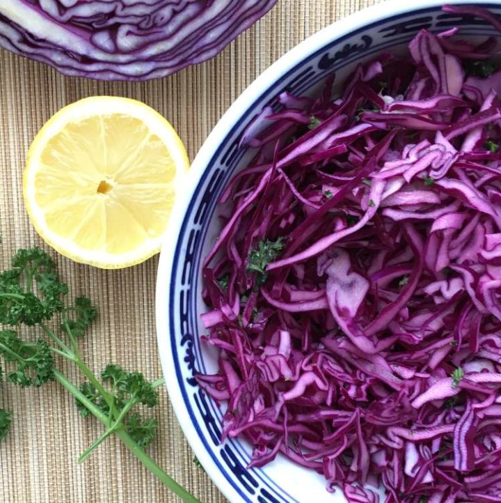 Salade de chou rouge crème-citron-herbes - verdira.fr